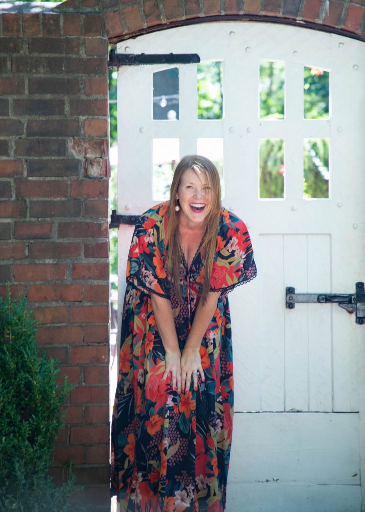 Contact – Lisa Wolfe Design